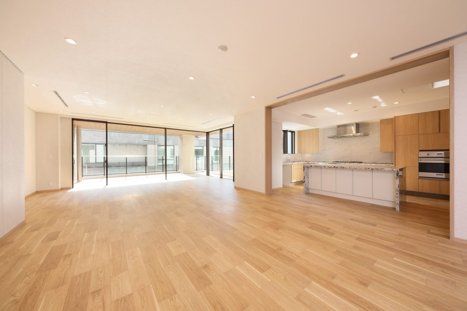 Homat Sharon | Sun Realty